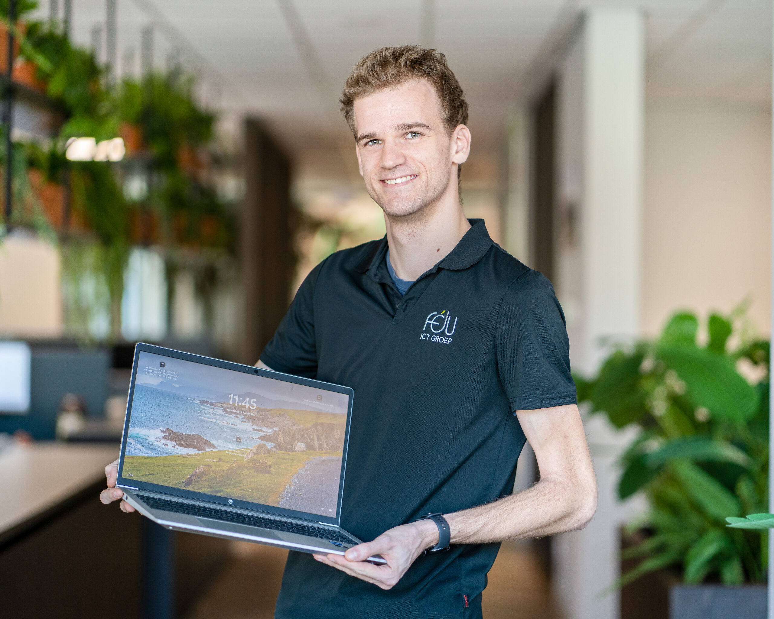 1 minuutje met... Maarten van den Broek - Féju